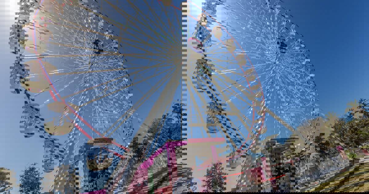 KIIS 101.1 - KIIS Eye Ferris Wheel | *PS News